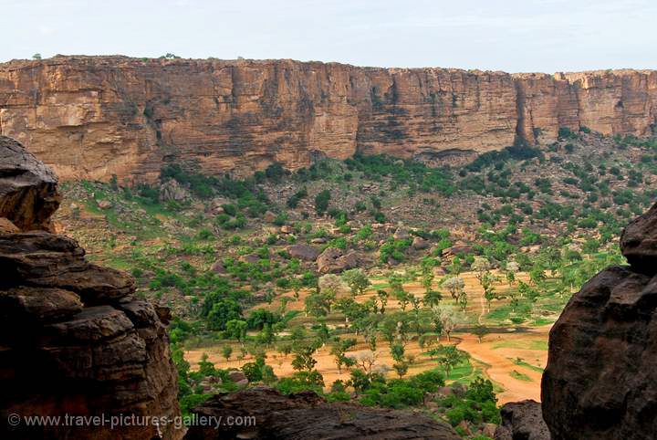 Pictures of Mali - Dogon-0013 - Falaise de Bandiagara (Escarpment ...